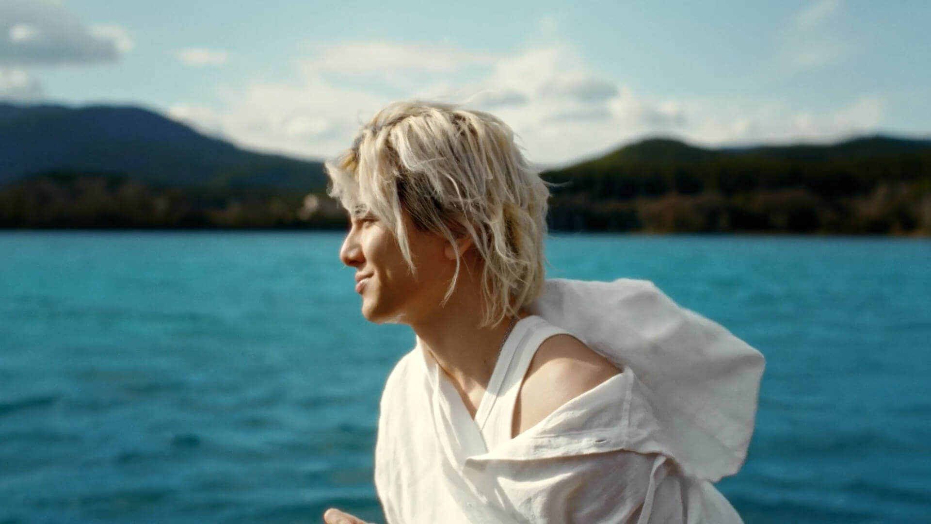 い･ろ･は･す 「きっとあしたも、いい感じ」篇 - Work - TYO