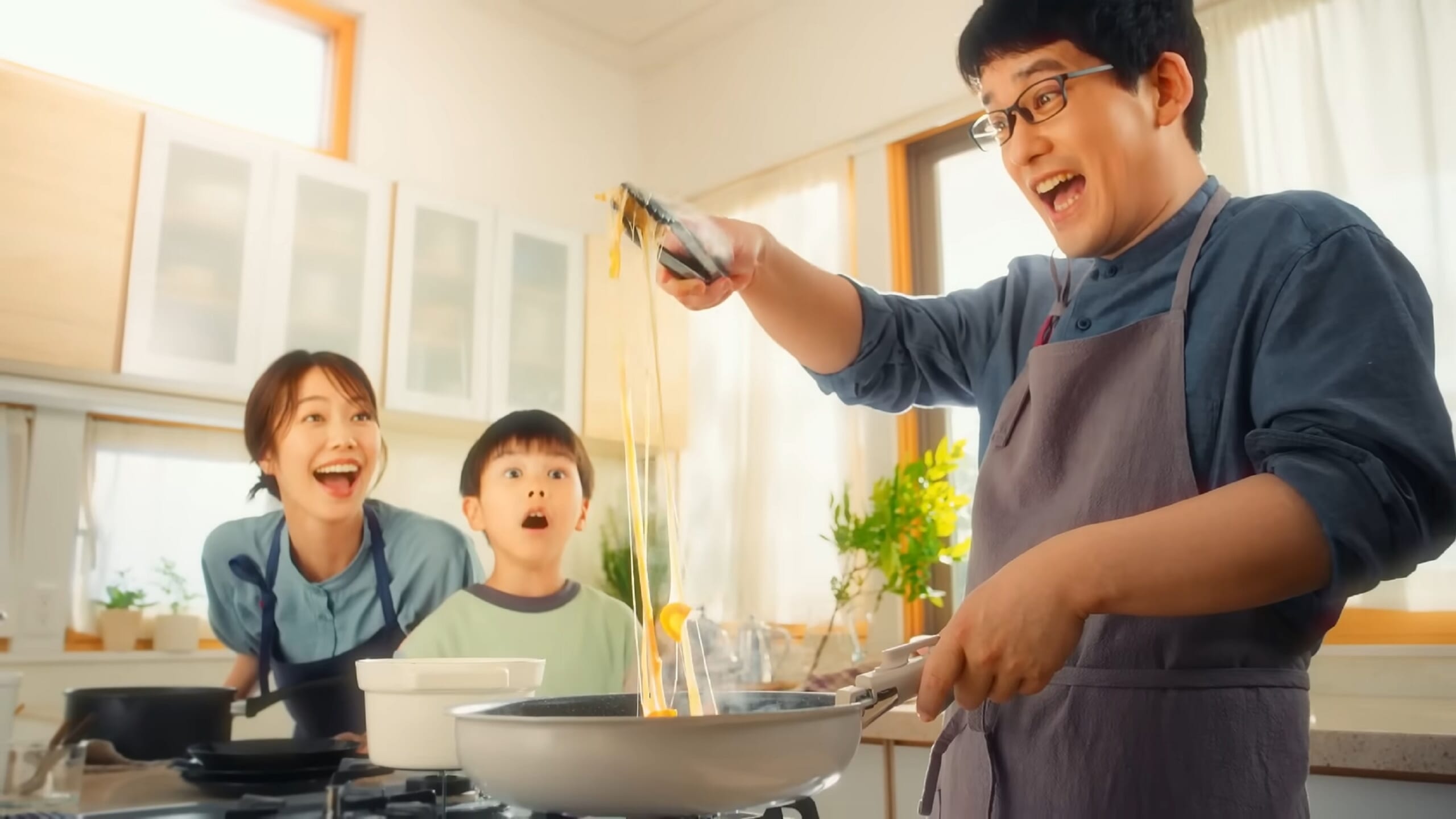 ヨシケイ 2024秋「シズル―プ」CP篇 - Work - TYO